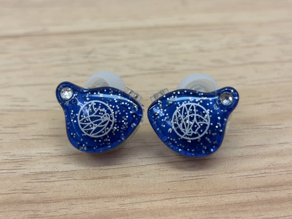 Yahoo!オークション - F704 美品 動確済 TFZ ティーエフゼット グラフ...