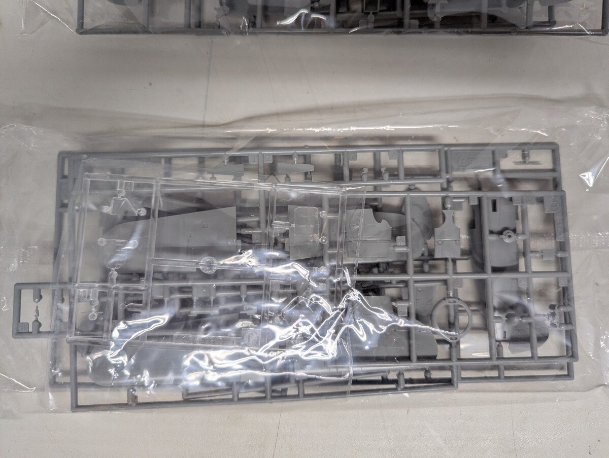 Yahoo!オークション - 未組立 ハセガワ 1/72 F2A-1/2 バッファロー US...