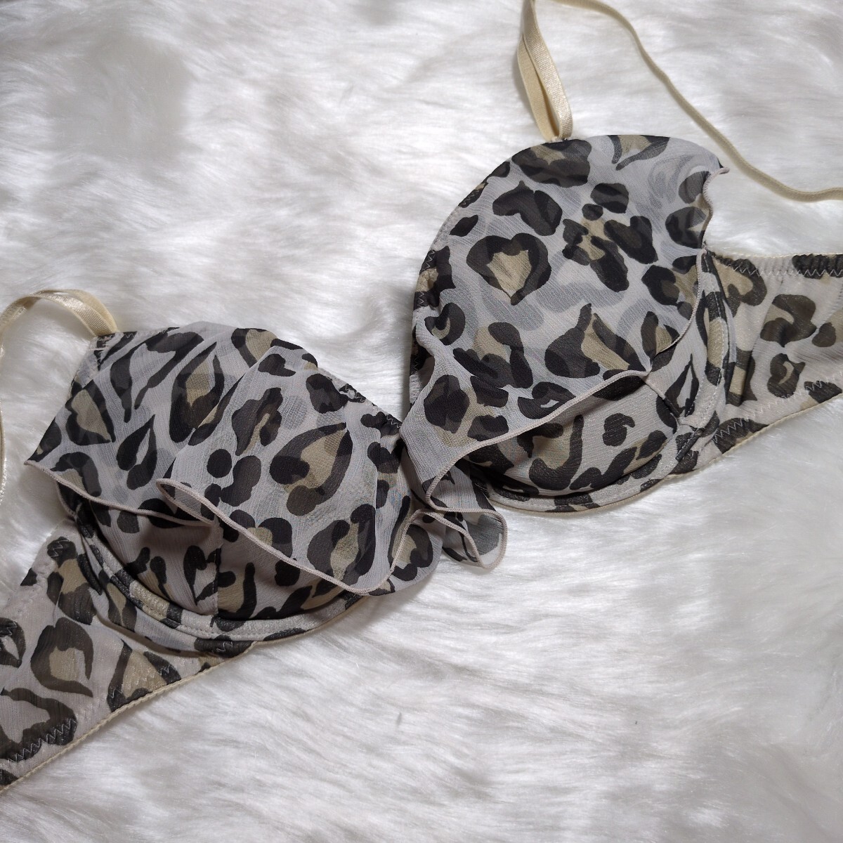 Yahoo!オークション - E65〜70 Ravijour ハートヒョウ柄ブラジャー