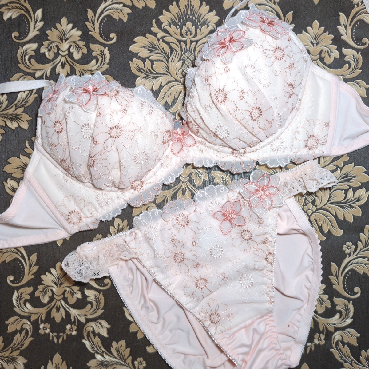 Yahoo!オークション - D75 L 清楚可憐なお花刺繍＆お花レースモチーフ...