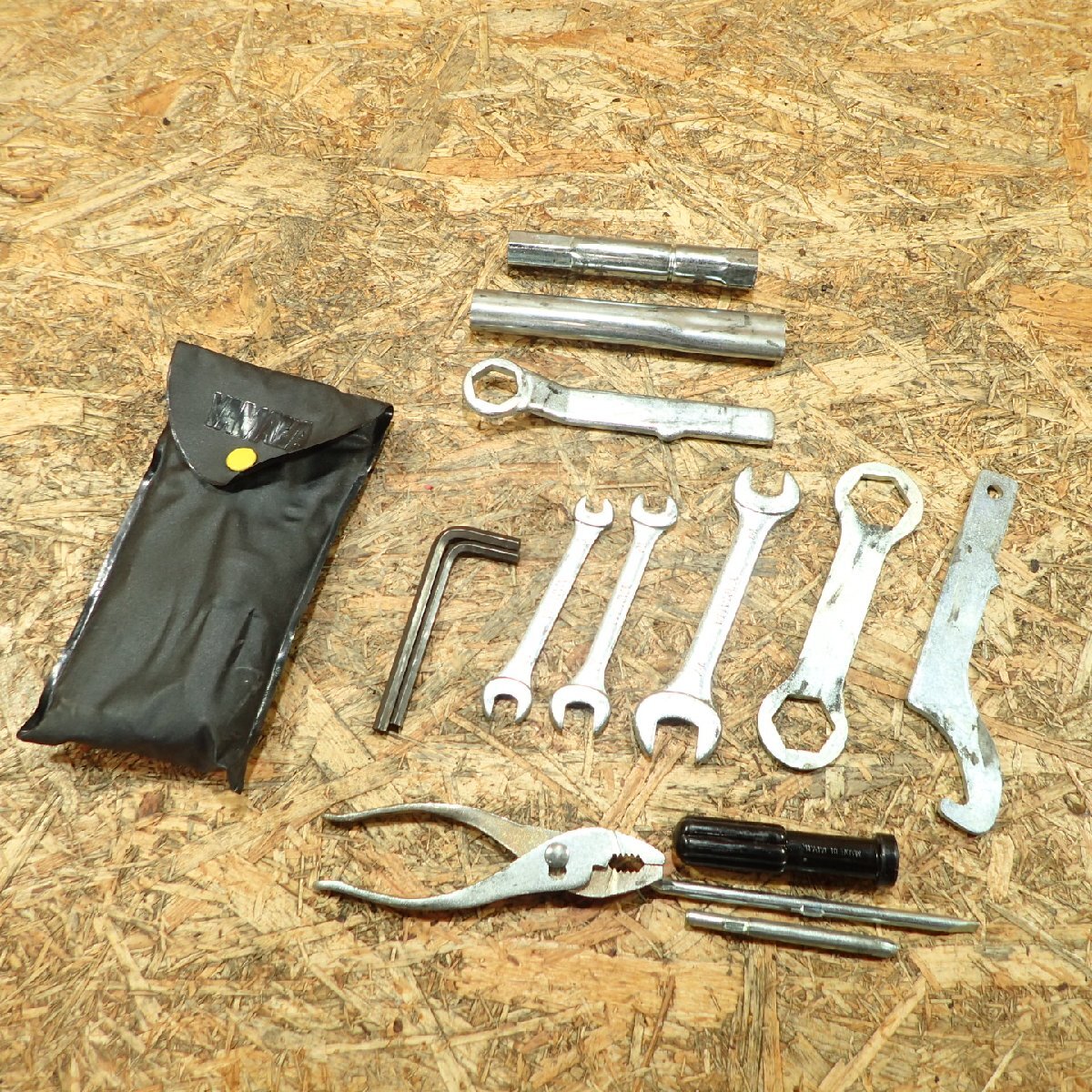 Yahoo!オークション - 【送料SSサイズ】YAMAHA 4DN-0385 SRV250 車載工...