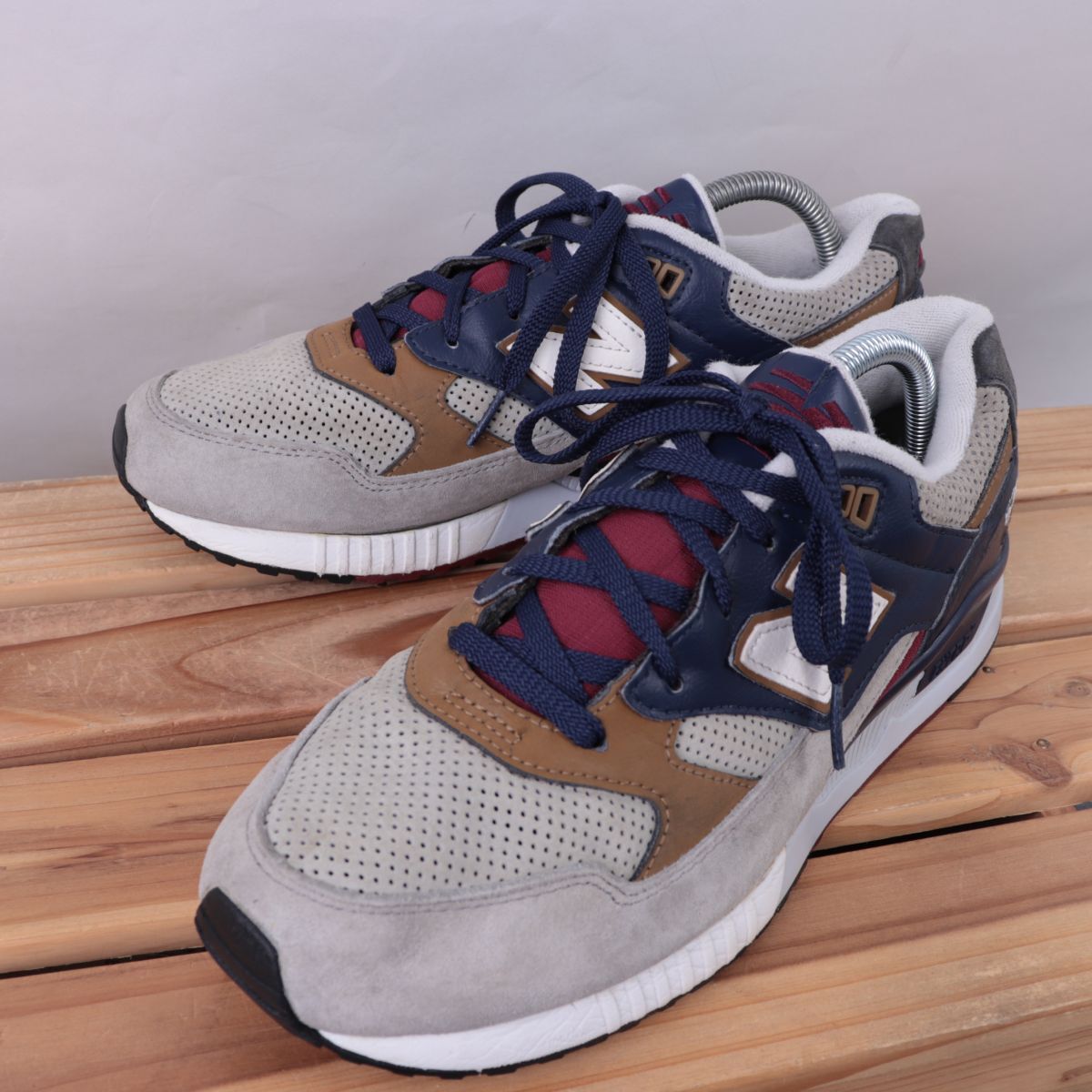 Yahoo!オークション - z282【530】ニューバランス US8.5 26.5cm/灰 グ...