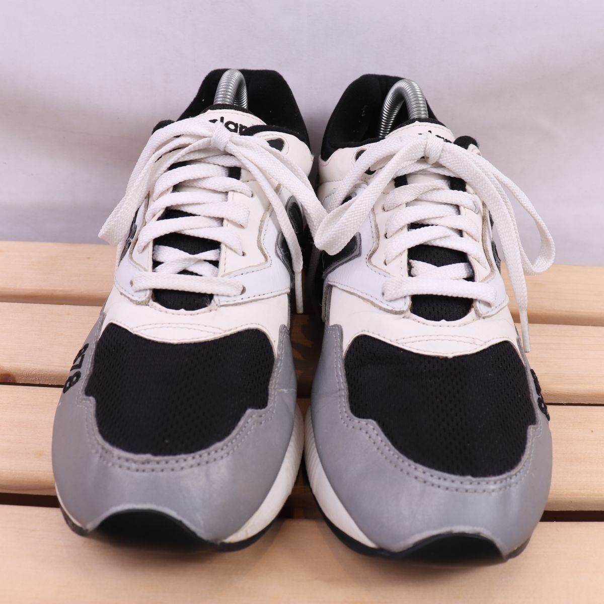 Yahoo!オークション - z381【878】ニューバランス US8.5 26.5cm/白 ホ...