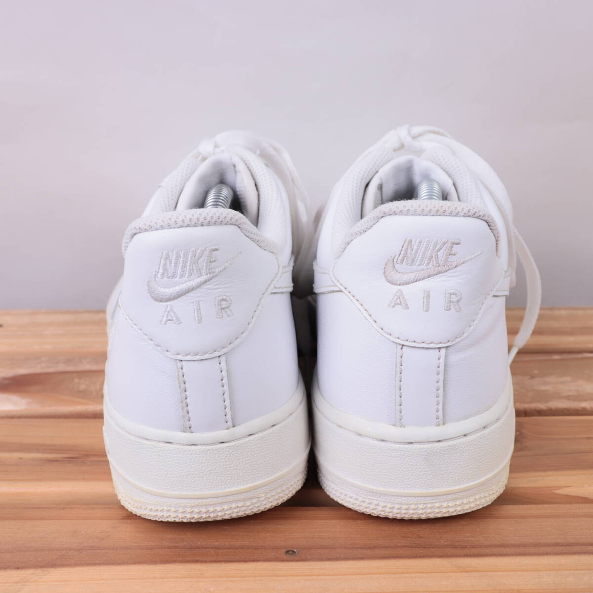 Yahoo!オークション - z730 ナイキ エアフォース1 US9.5 27.5cm/白 ホ...