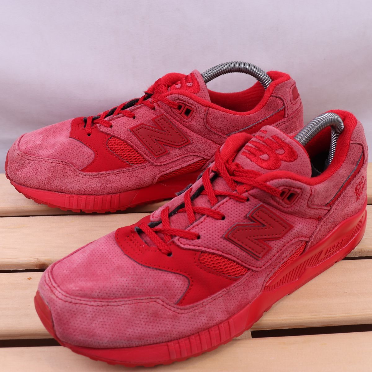 Yahoo!オークション - z762【530】ニューバランス US7 25.0cm/赤系 ピ...