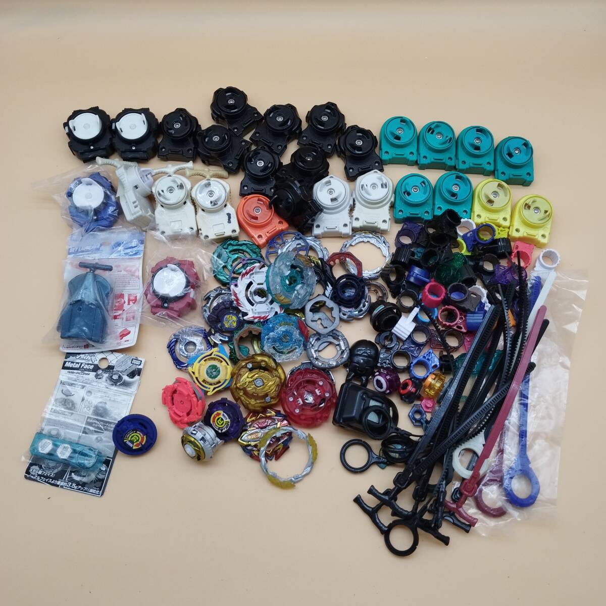 Yahoo!オークション - 【s17920】ベイブレード まとめセット