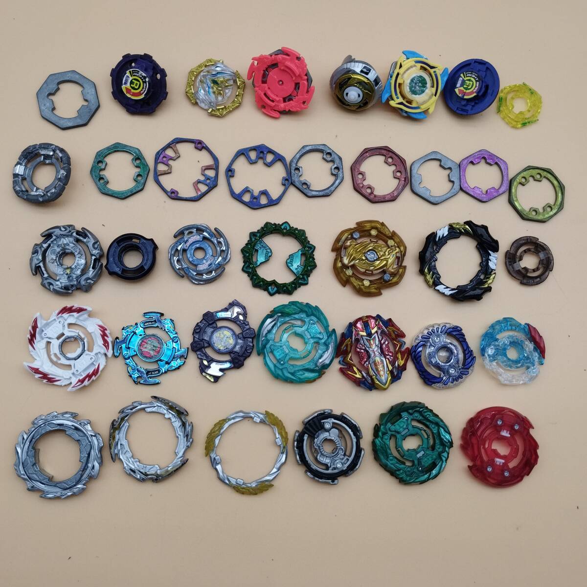 Yahoo!オークション - 【s17920】ベイブレード まとめセット