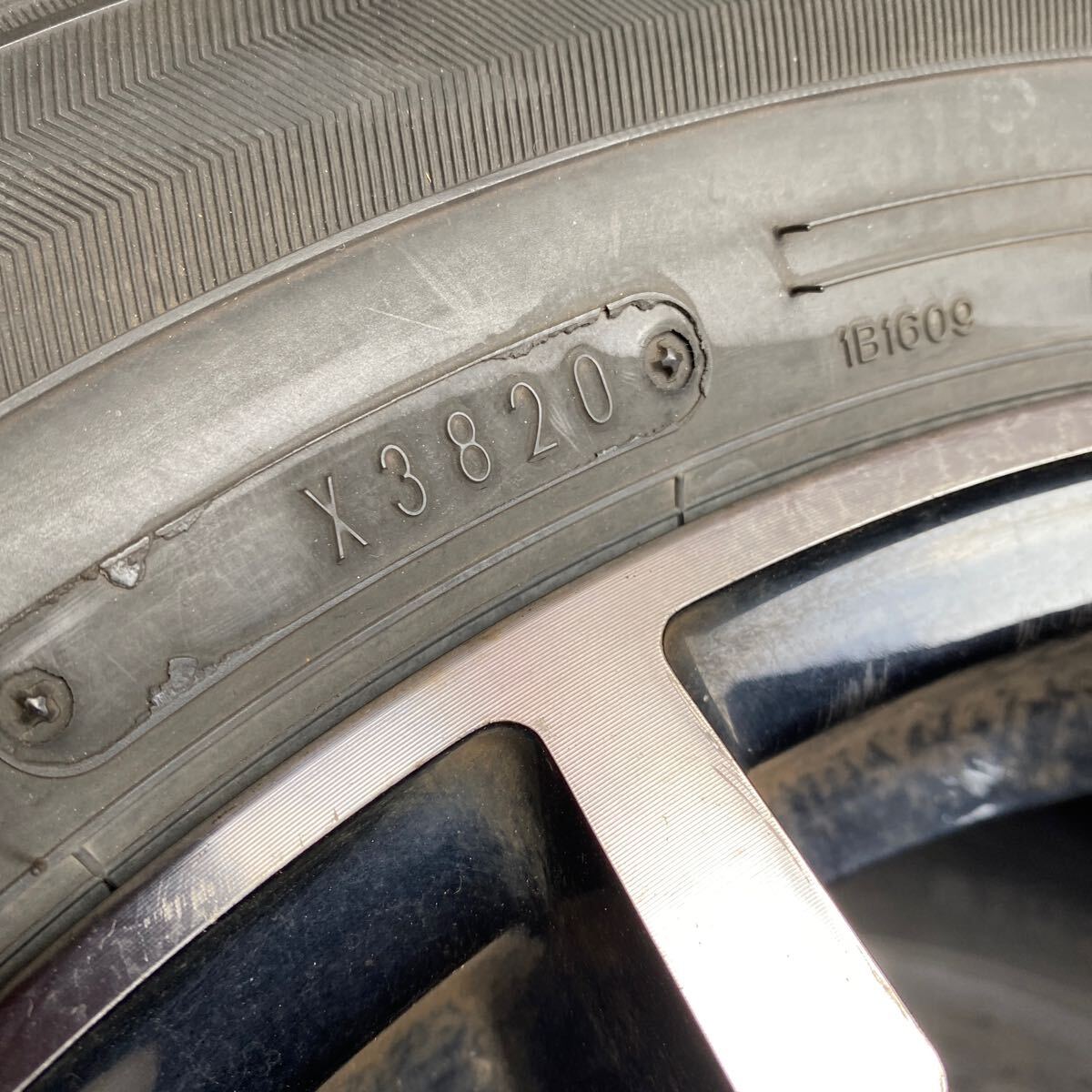 Yahoo!オークション - 【超バリ溝】2020年製 スタッドレスタイヤ 4本セ...