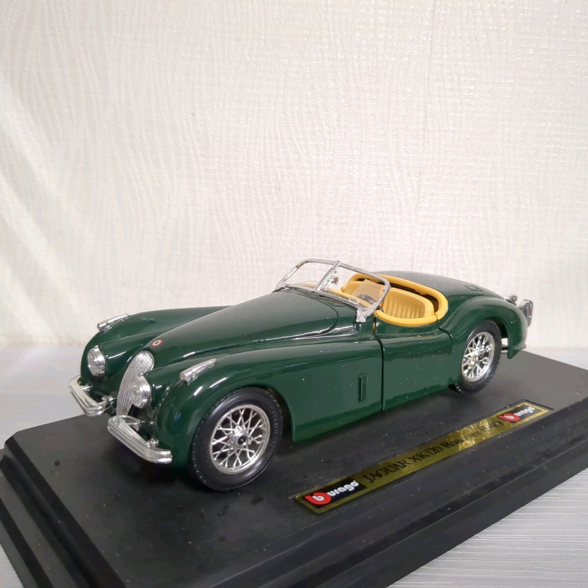 Yahoo!オークション - Bburago 1/24 ジャガー XK120 1948 ダイキャスト...