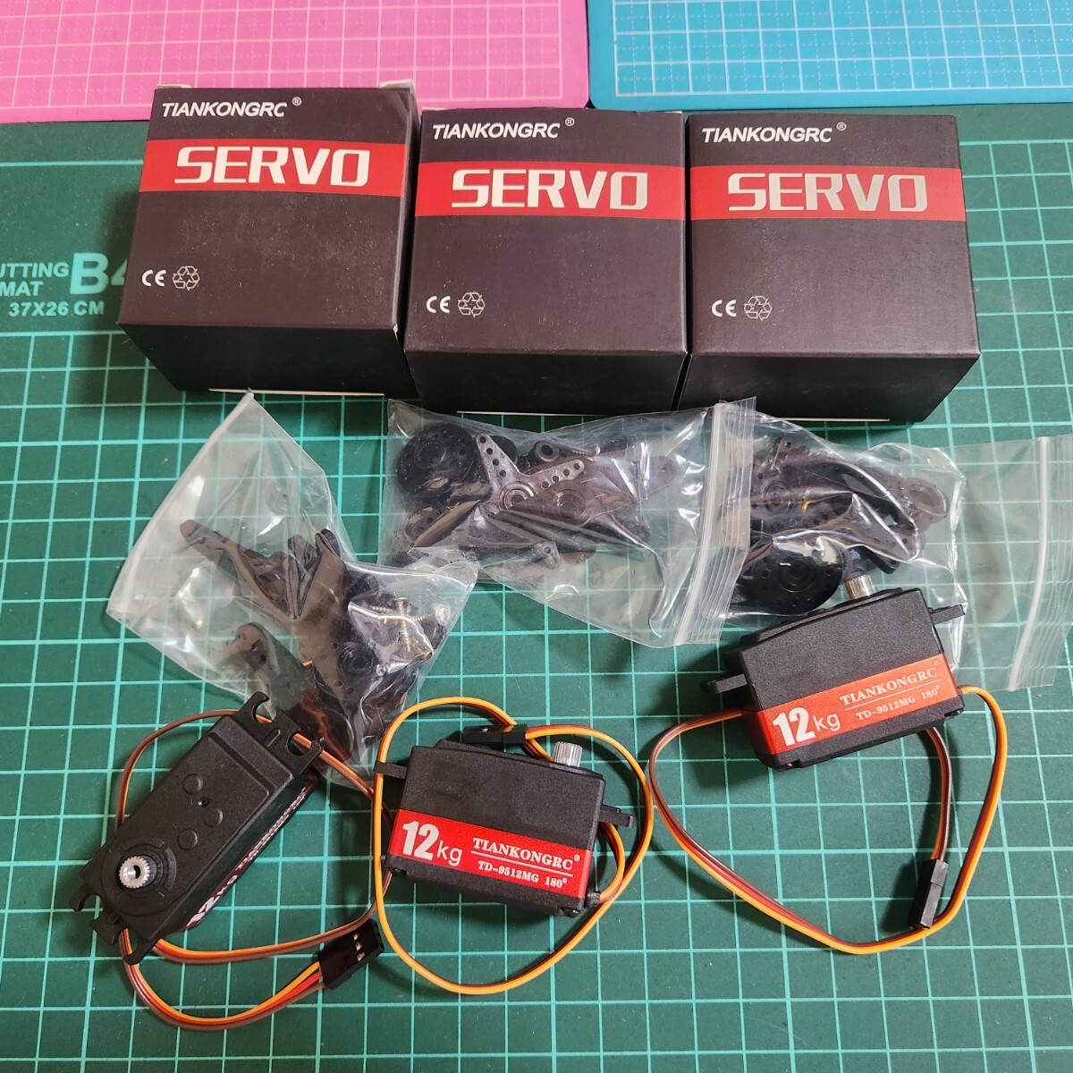 Yahoo!オークション - 3個 即決《送料無料》 激安高性能 9512MG メタ...