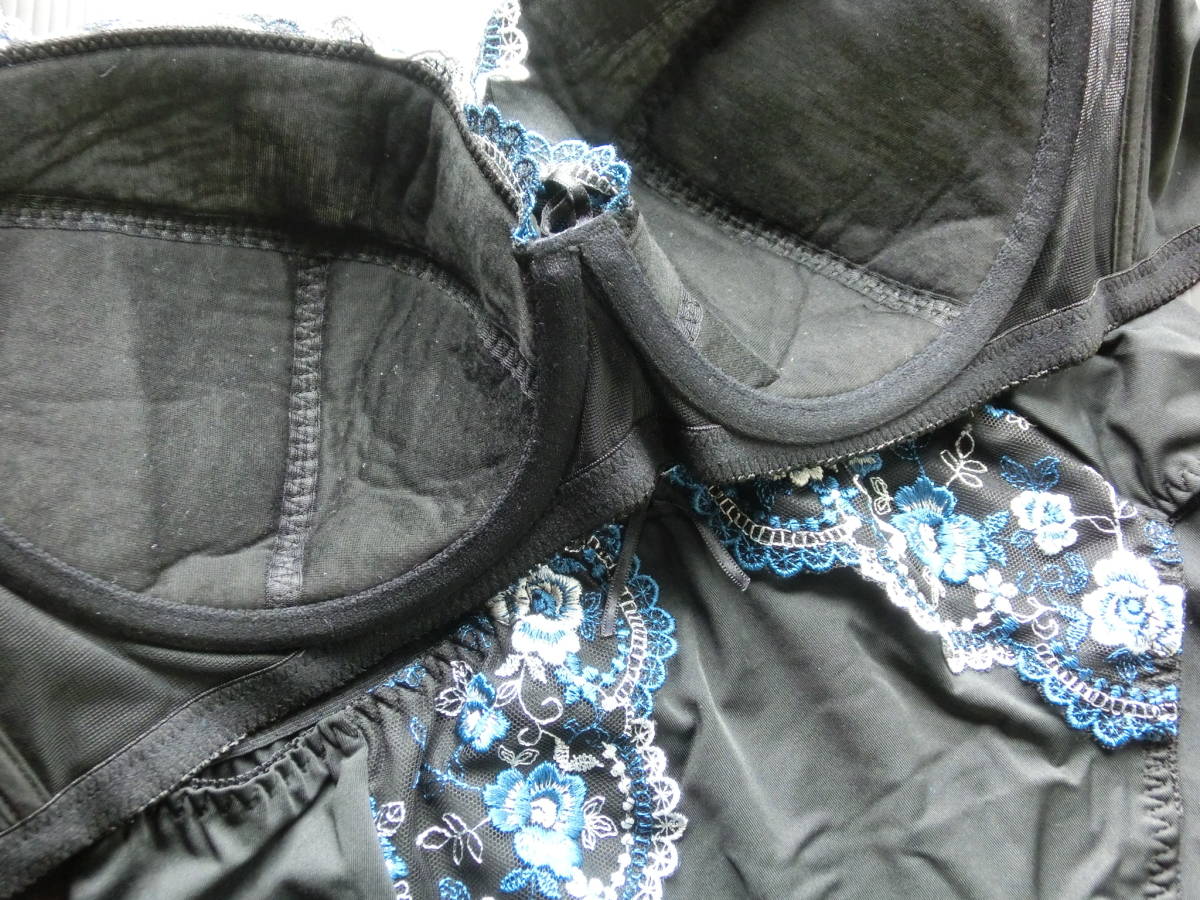 Yahoo!オークション - 【D95 3L～4L】ブラック 小花柄刺しゅうブラ...