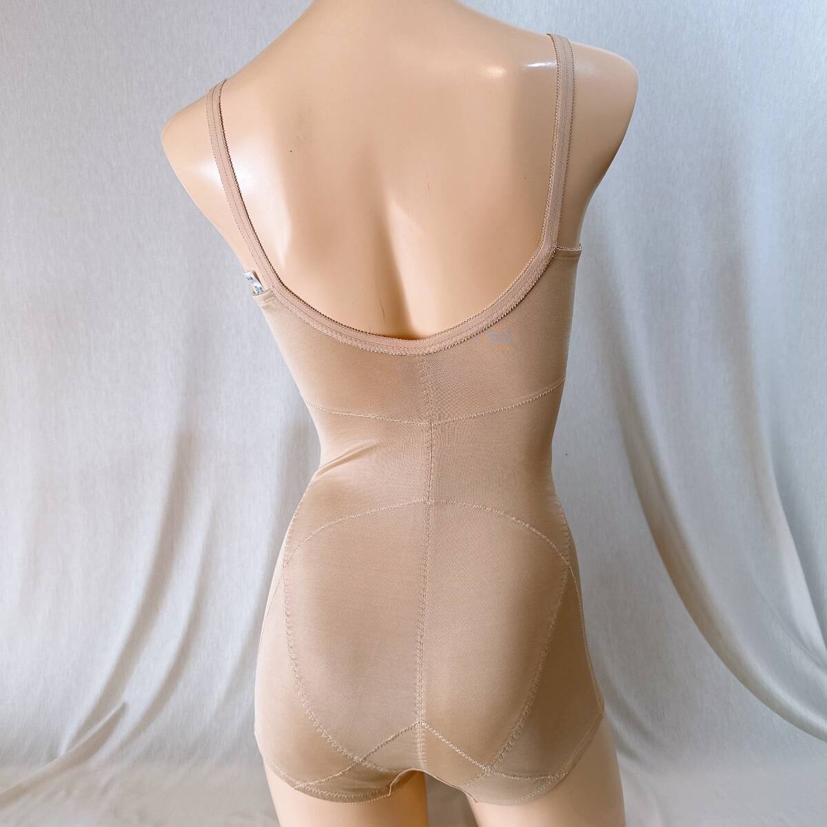 Yahoo!オークション - 36 高級 ボディスーツ B75L