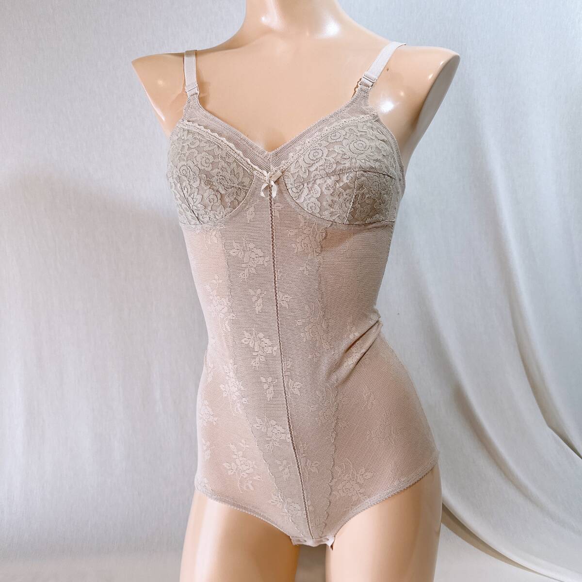 Yahoo!オークション - 133 高級 ボディスーツ A80L