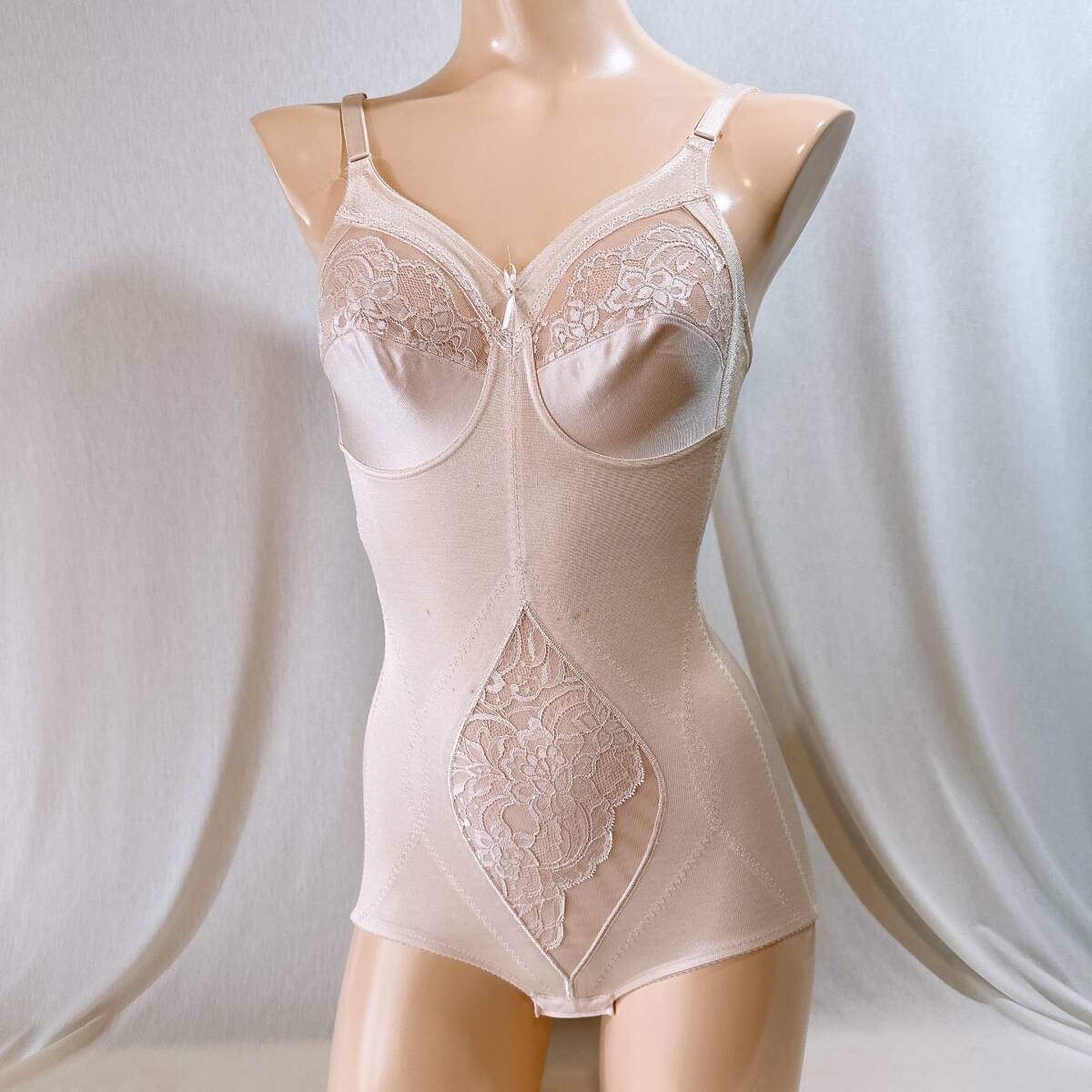 Yahoo!オークション - 139 高級 ボディスーツ C75M