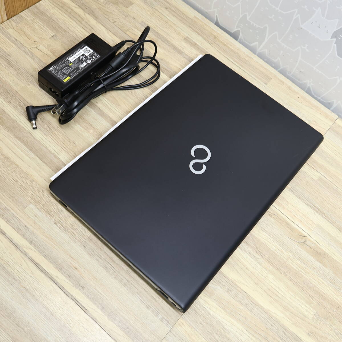 Yahoo!オークション - 完動品 高性能8世代4コアi5 SSD512GB メモリ12G...