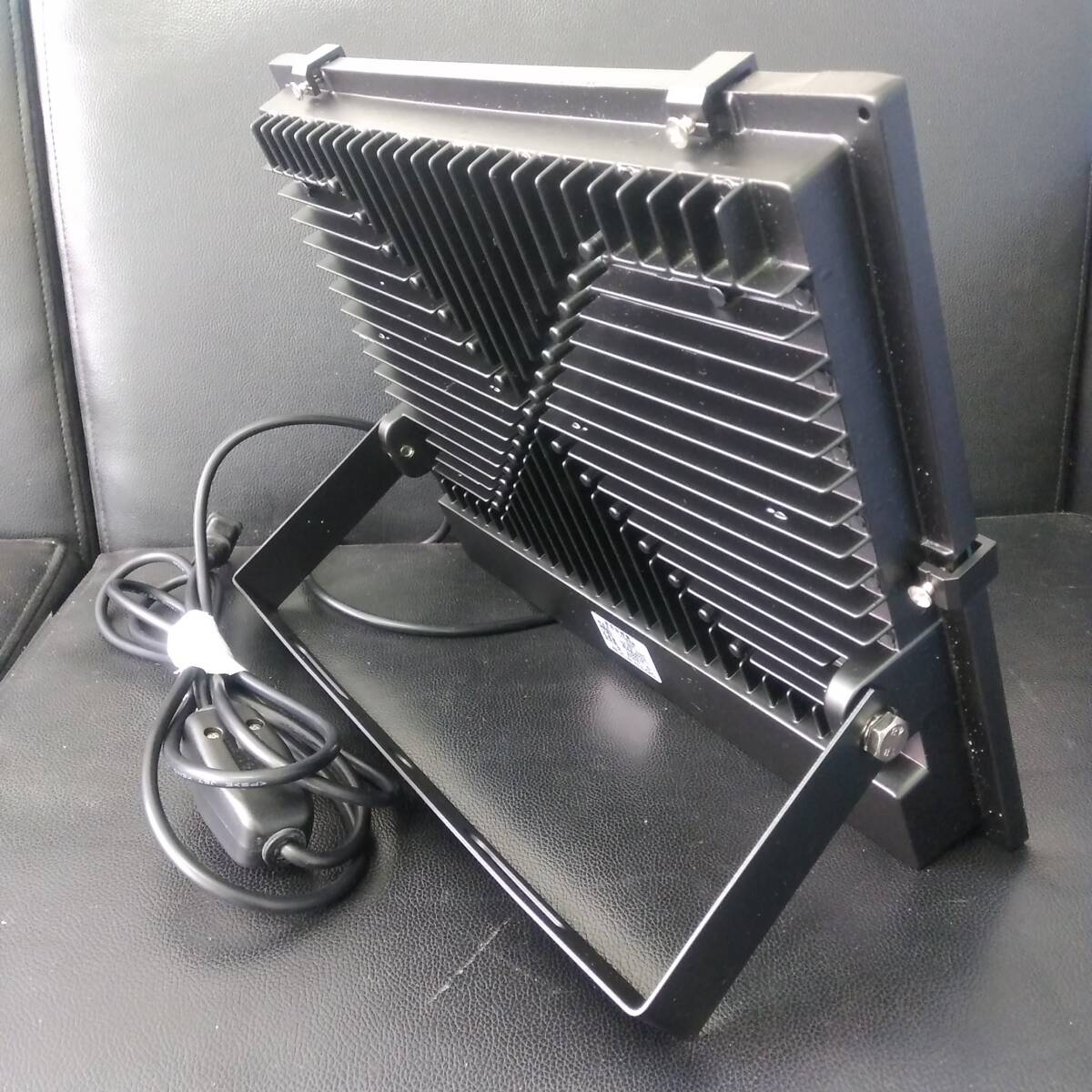 Yahoo!オークション - 《照明》器具 「LGC LED投光器 100W IP66」 縦幅...