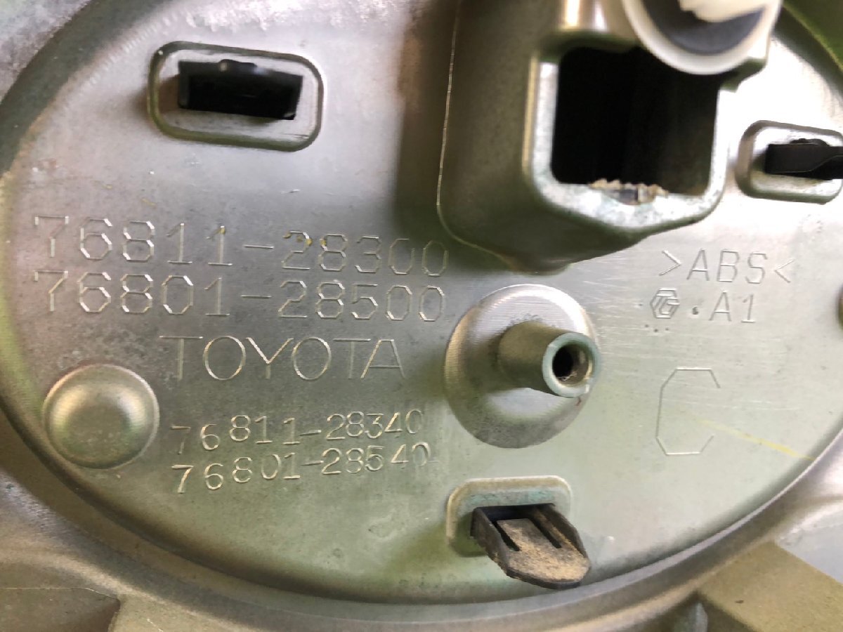 Yahoo!オークション - 86934 ZRR80/ZRR85/ZWR80 エスクァイア【前期】...