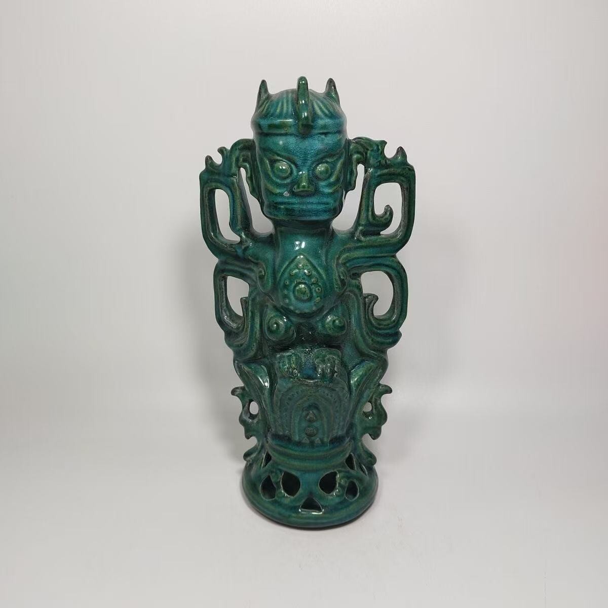 Yahoo!オークション - z26旧家収蔵 中国古玩 大周 薪窯 松石緑 釉異形...