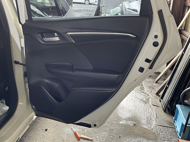 Yahoo!オークション - 360389 H26年 DBA-GK3 前期フィット 中古良品 右...