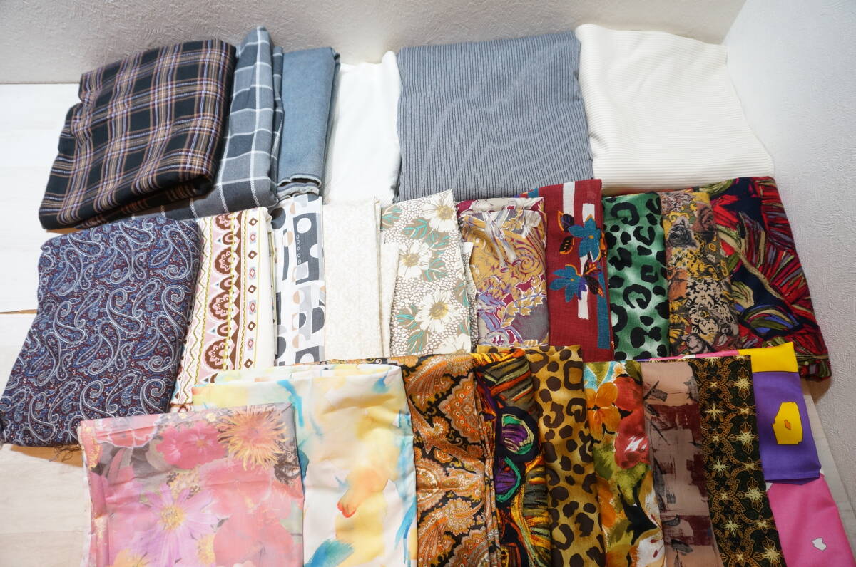 Yahoo!オークション - 【Z328.O】超大量 布 生地 はぎれ 約13.8㎏ サイ...