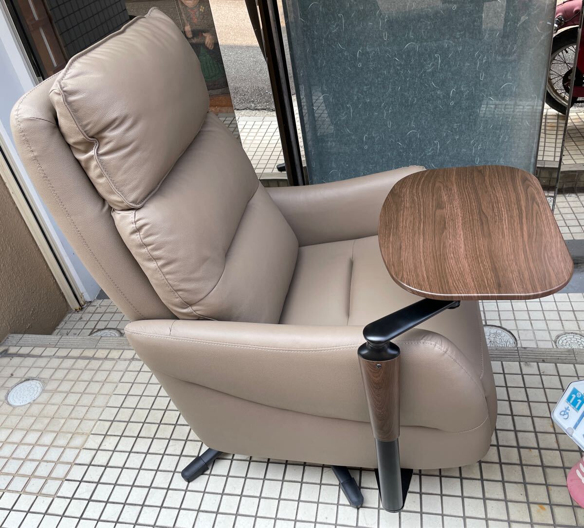 Yahoo!オークション - 中古美品 ニトリパーソナルチェア 4モーター 電...