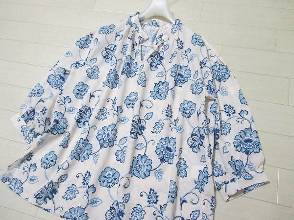 Yahoo!オークション - Utao ウタオ ボタニカル花柄プルオーバーゆった...