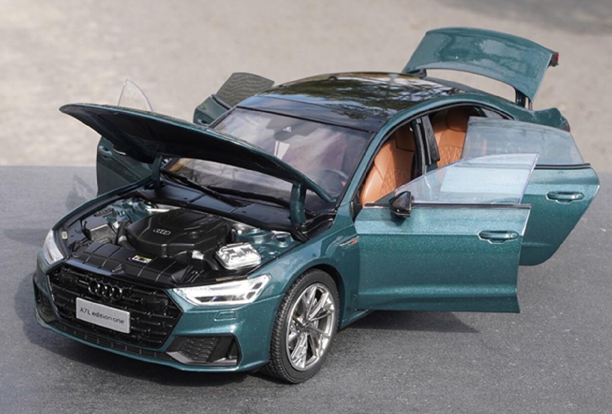 Yahoo!オークション - 全開閉 AUDI特注品 1/18 アウディ AUDI A7 A7L ...