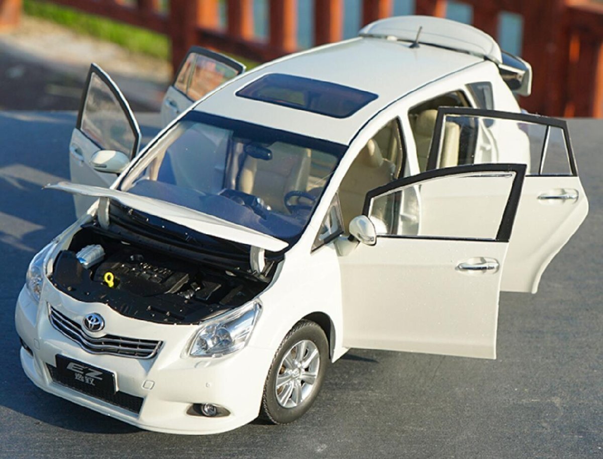 Yahoo!オークション - 超希少 白 Toyota特注 1/18 トヨタ EZ VERSO 新...