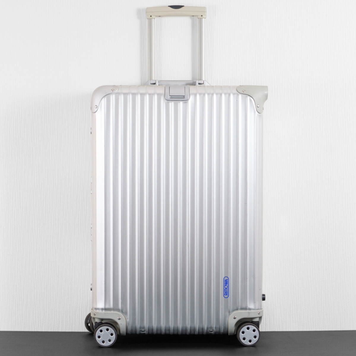 Yahoo!オークション - RIMOWA リモワ TOPAS トパーズ 82L 4輪 TSAロッ...