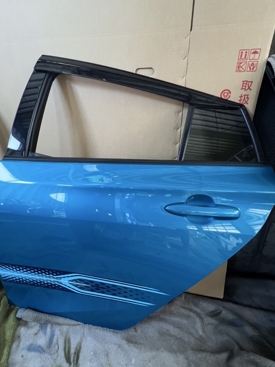 Yahoo!オークション - プリウス ZVW52 PHV Aプレミアム 左側 リヤドア ...