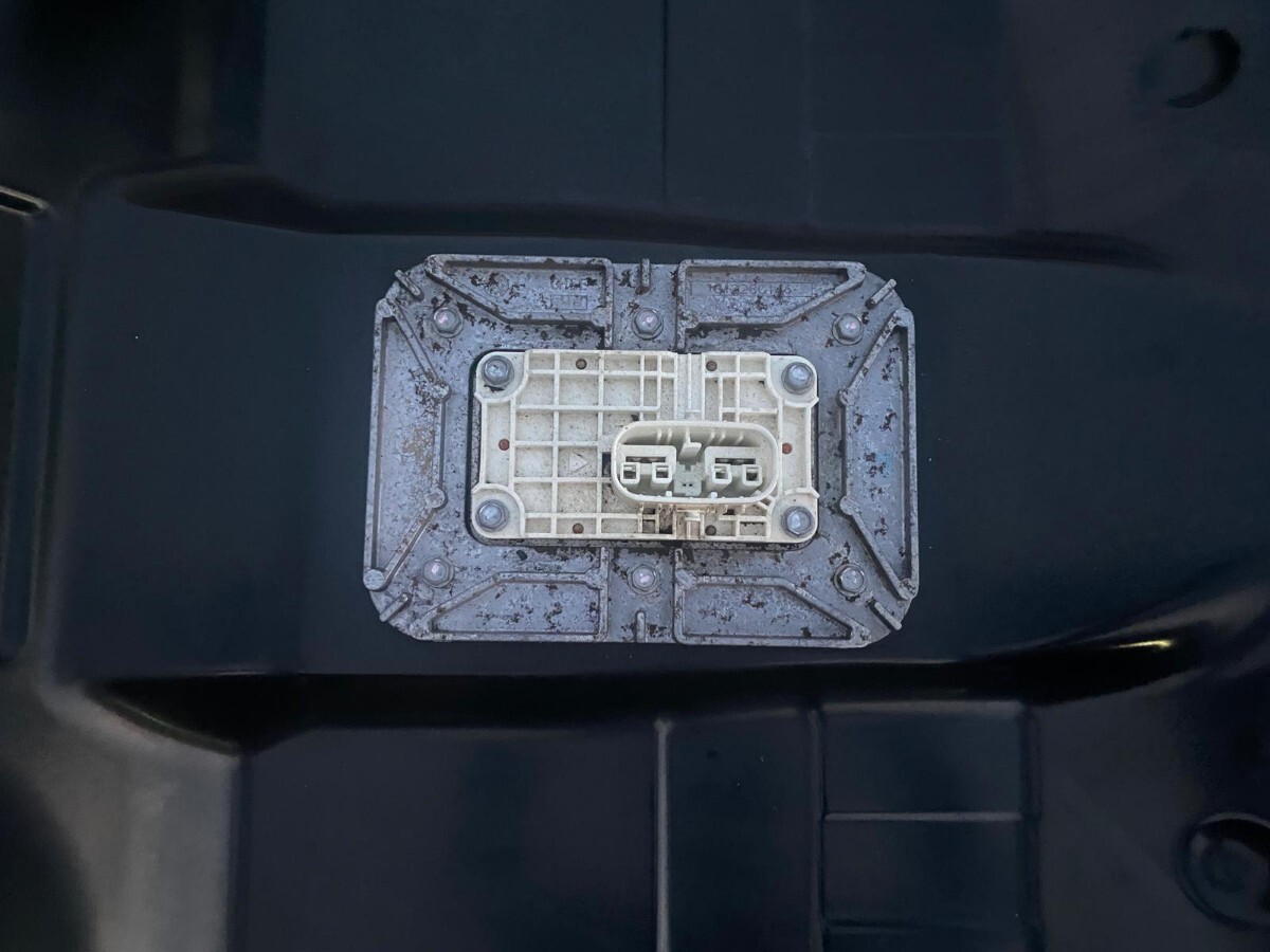 Yahoo!オークション - 1円スタートZE1 リーフ 純正 EV バッテリー 62KW...