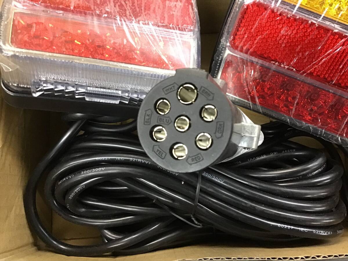 Yahoo!オークション - トレーラー LED テールランプ 左右セット 12V 汎...