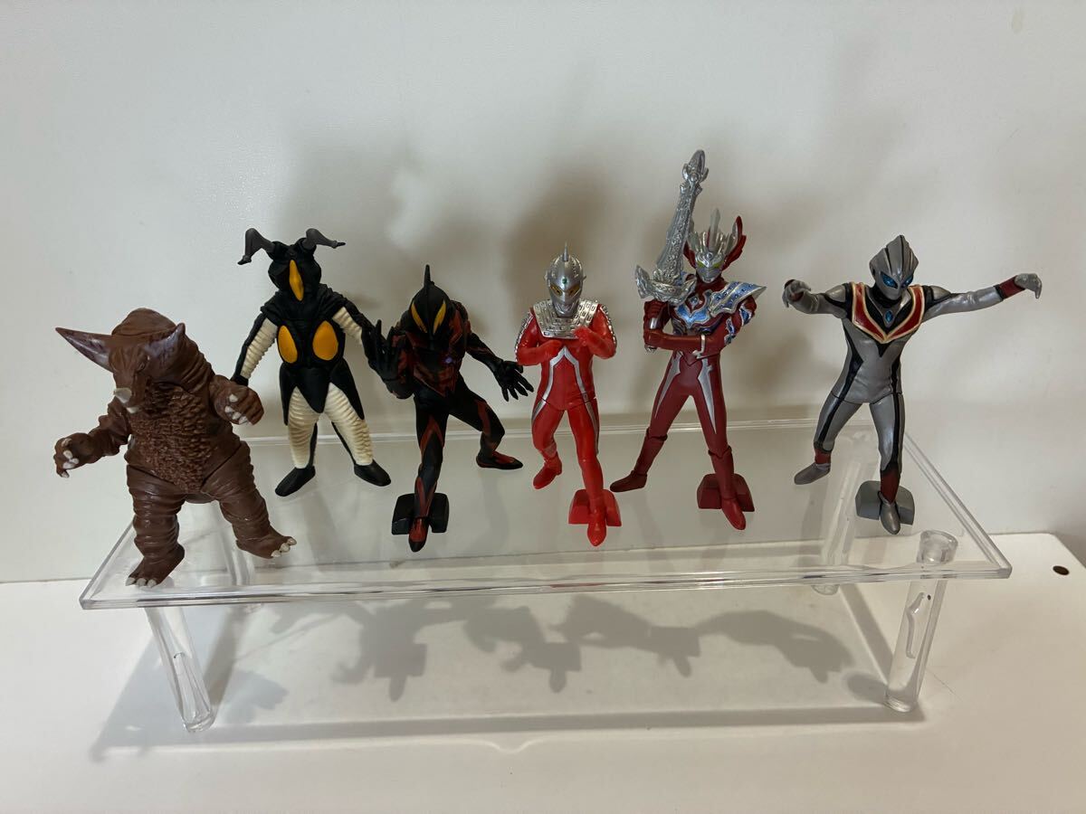 Yahoo!オークション - ウルトラマンウルトラマンHG6体セット ウルトラ...