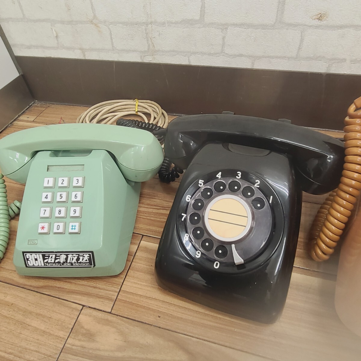 Yahoo!オークション - 0611 電話機 黒電話 ダイヤル式 ボタン式 昭和レ...