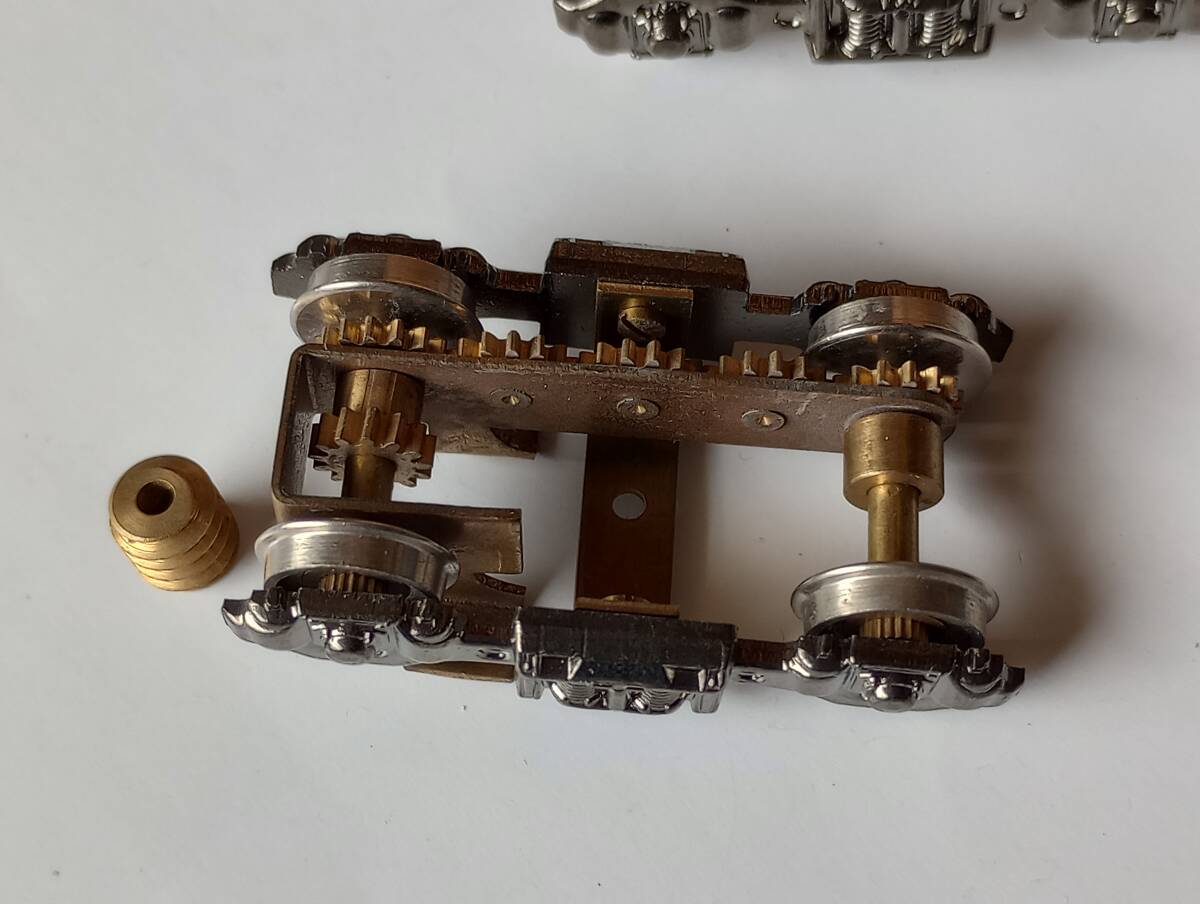 Yahoo!オークション - HO メーカー不明 台車 DT20 4組