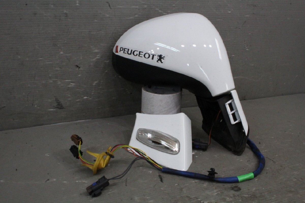 Yahoo!オークション - プジョー 308 右H 前期 (T75F02) 純正 右 ドアミ...