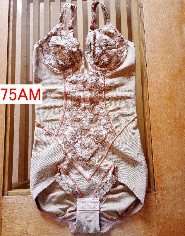 Yahoo!オークション - ボディスーツ 補正下着 75AM ベージュ モカ ワイ...