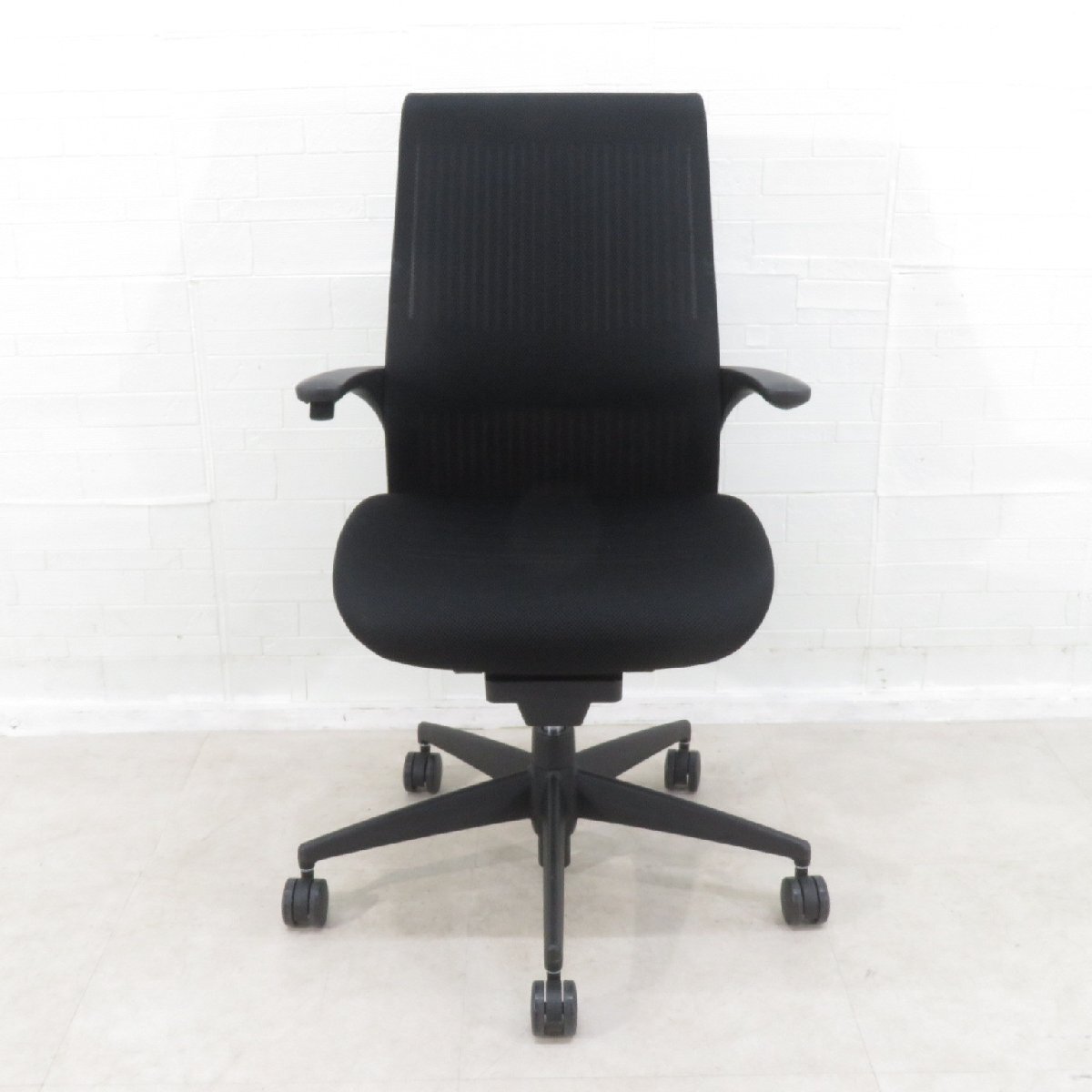 Yahoo!オークション - KOKUYO コクヨ M4 肘付きオフィスチェア CRS-G22...