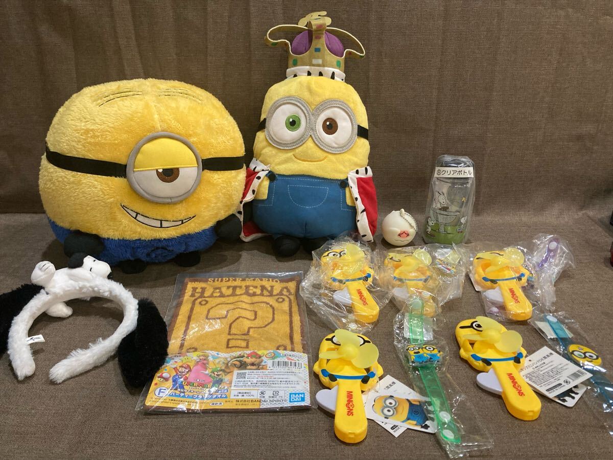 Yahoo!オークション - 15【USJグッズまとめ】クリアボトル ミニオンズ ...