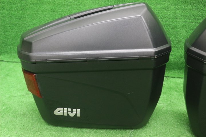 Yahoo!オークション - 47954/P GIVI サイドケース E22 パニアケース