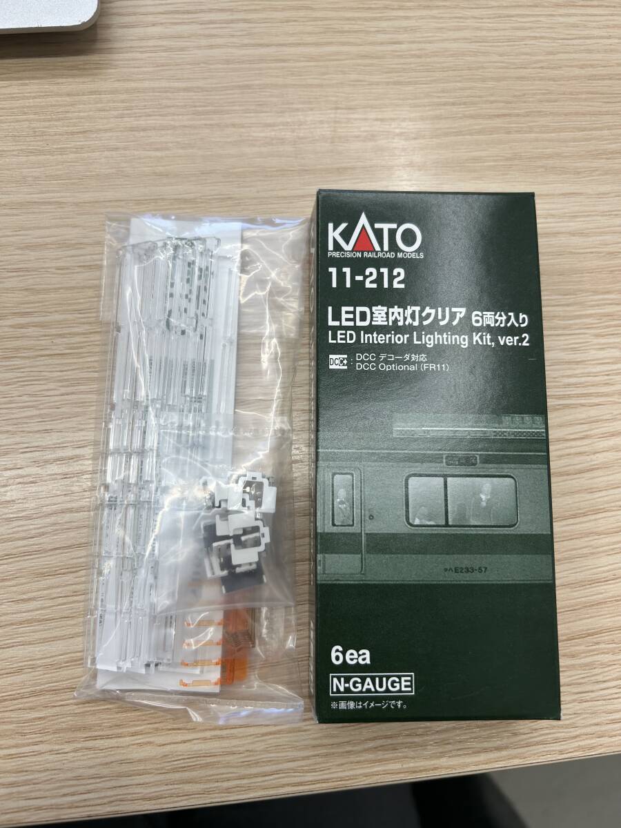 Yahoo!オークション - 5207 KATO LED室内灯クリア 11-212 6両分 カト...