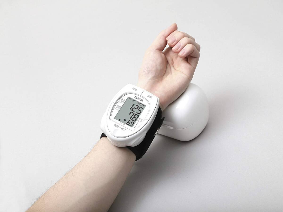 Yahoo!オークション - 条件付/即納/タニタ 手首式血圧計[BP-A11]ホワイ...