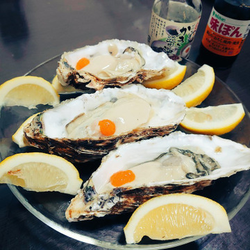 Yahoo!オークション - 送料込み 15時まで即日発送可能 生牡蠣 生食用 ...