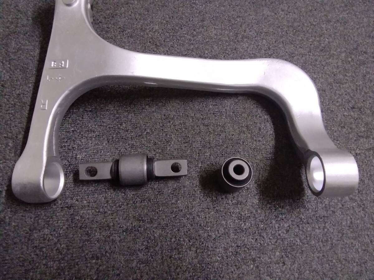 Yahoo!オークション - ランエボ9MR CT9A 美品リア アーム一式 ブーツ新...