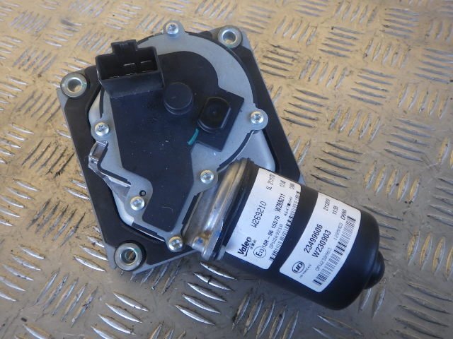 Yahoo!オークション - r615-177 日産 UD トラックス クオン ワイパーモ...