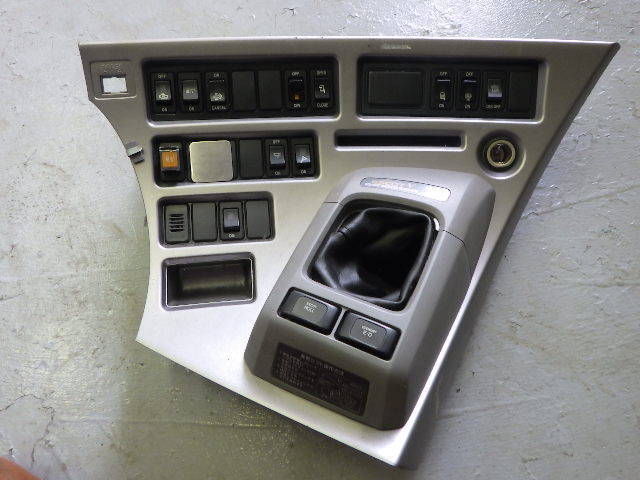 Yahoo!オークション - r21203-61-140-7 日産 UD トラックス クオン シ...