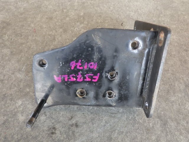 Yahoo!オークション - r644-56 日野 レンジャープロ バンパーステー 7L...