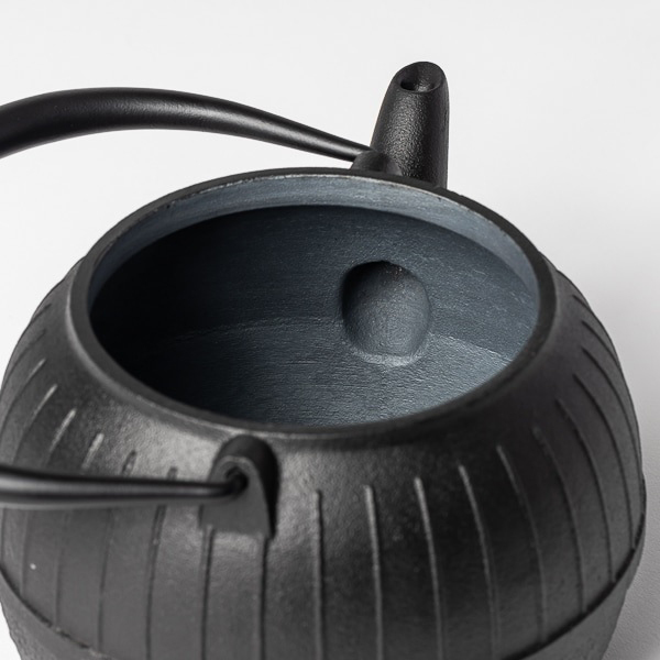 Yahoo!オークション - 送料300円(税込) ky162 OIGEN 南部鉄器 鉄瓶 八...