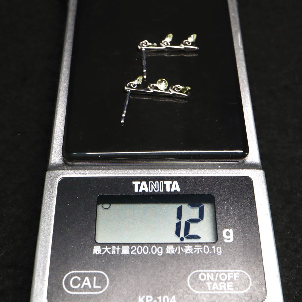 Yahoo!オークション - K18WG 0.33ct /0.32ct 天然ダイヤモンド3連ダン...