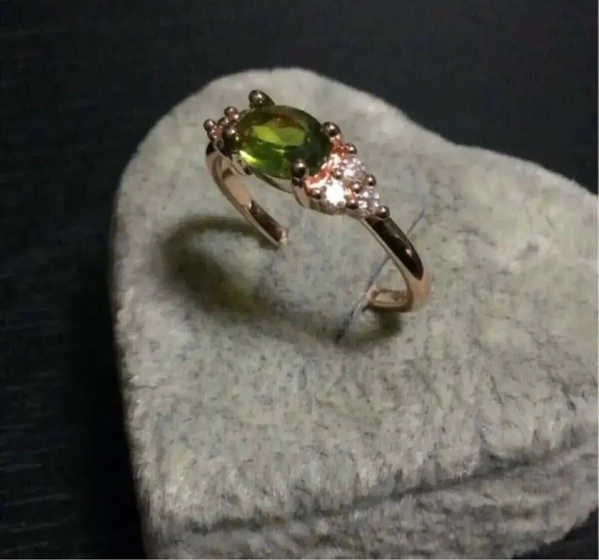 Yahoo!オークション - 高品質 レディースリング ペリドットカラーzirco...